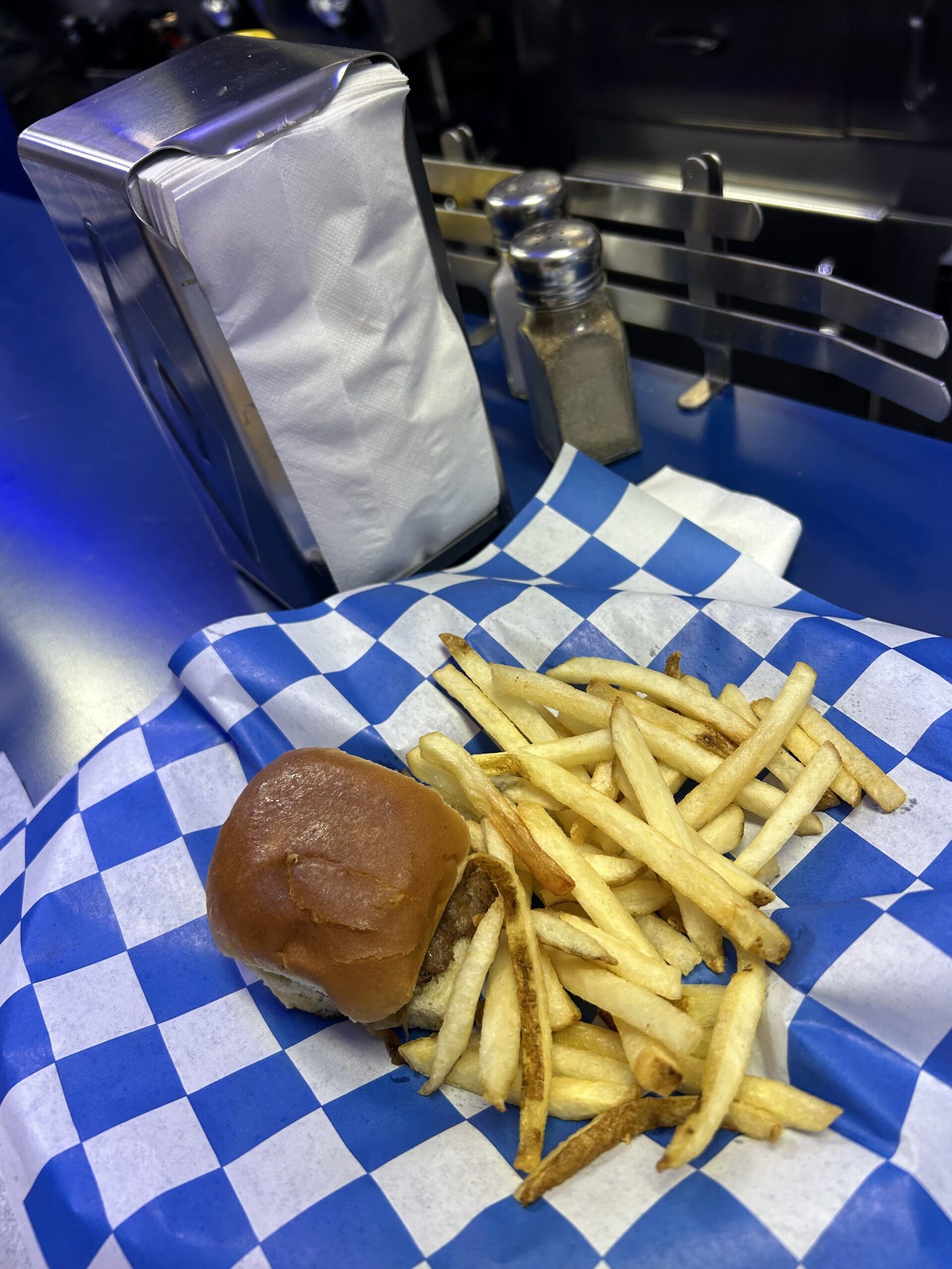 Snow White Grill - www.epfoodies.com